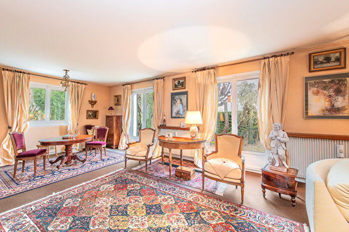 Maison à vendre - Saint-Nom-la-Bretèche - 6 pièces - 4 chambres