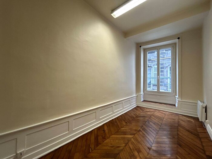 Appartement à louer - Ballainvilliers, Clermont-Ferrand - 3 pièces - 1 chambre