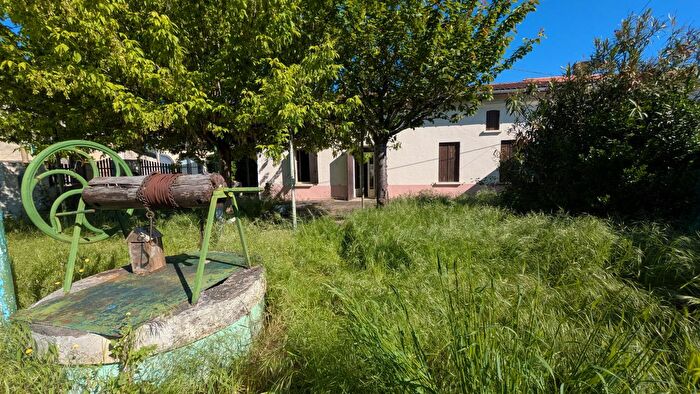 Maison à vendre - Saint-Laurent-dArce - 4 pièces - 3 chambres