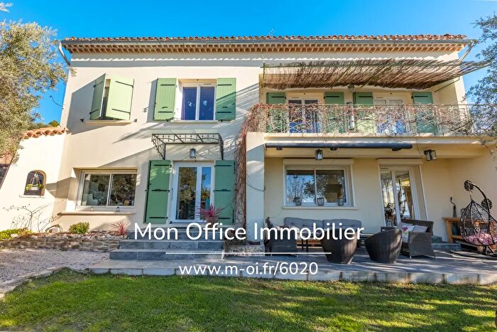 Maison à vendre - Pourrières - 7 pièces - 5 chambres