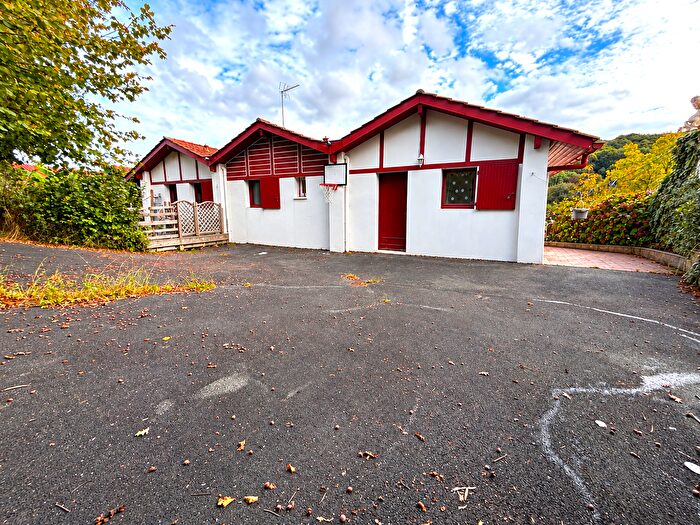 Saint-Pée-sur-Nivelle - Appartement 5 pièces à vendre
