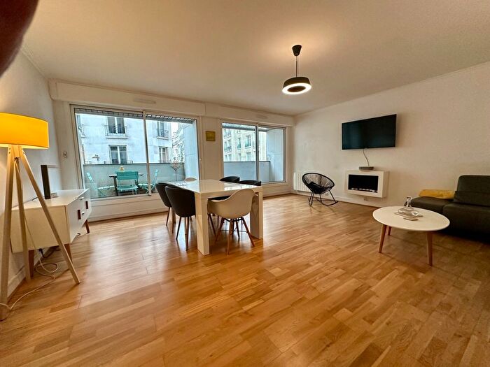 Appartement à vendre - Paris e , Champ de Mars - 2 pièces - 1 chambre