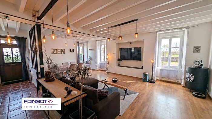 Maison 6 pièces à Le Mesnil-en-Vallée, à vendre