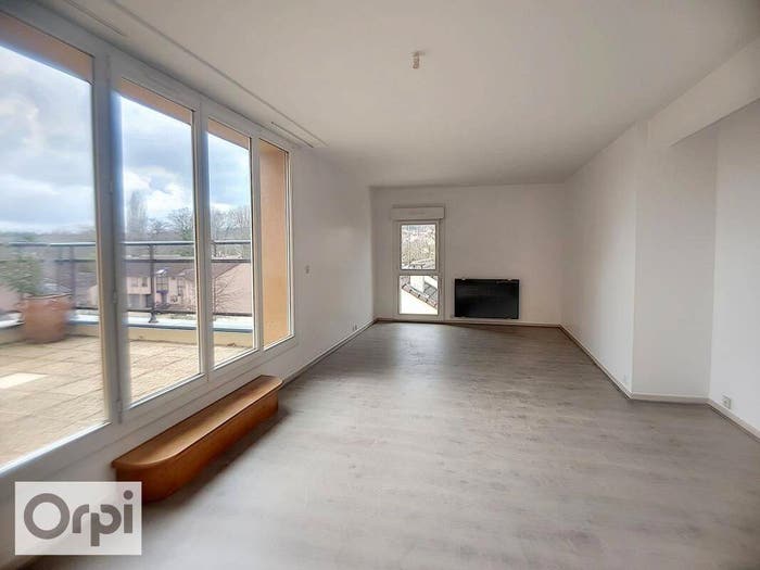 Saint Jean, Montluçon : Appartement 3 pièces à louer