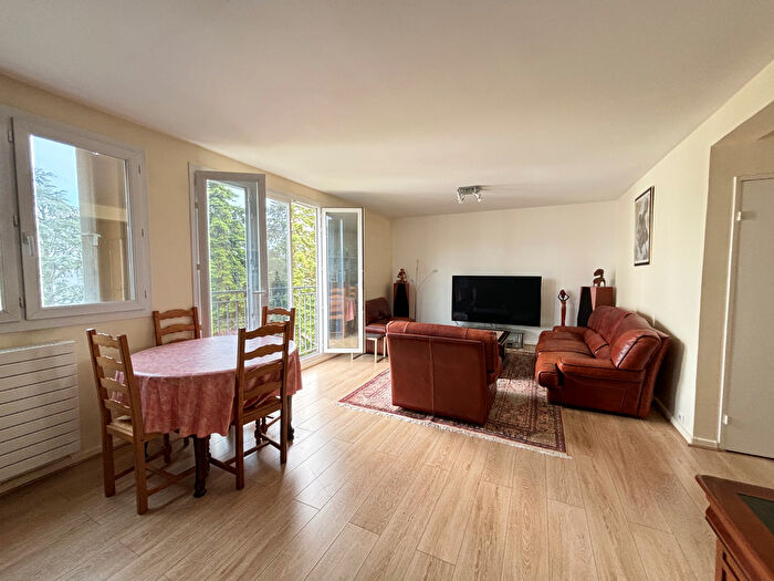 Appartement à vendre - Le Plessis-Trévise, Centre-ville, Orly Parc - 5 pièces - 3 chambres