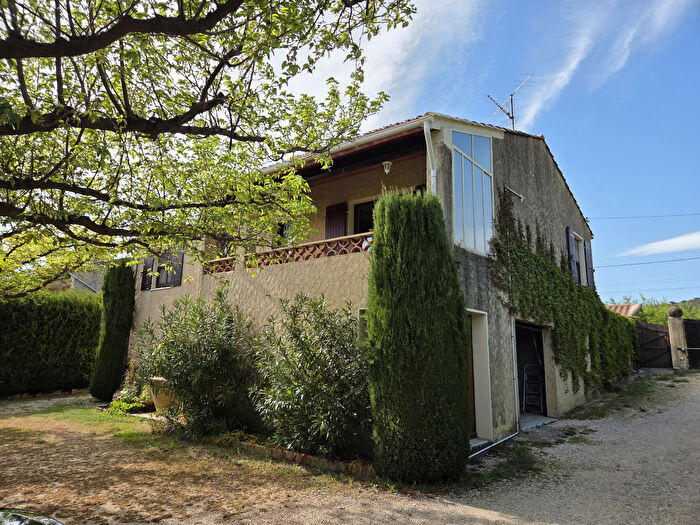Maison à vendre - Saint-Pantaléon-les-Vignes - 6 pièces - 3 chambres