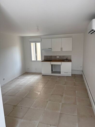 Pommeuse : Appartement 1 pièce à louer