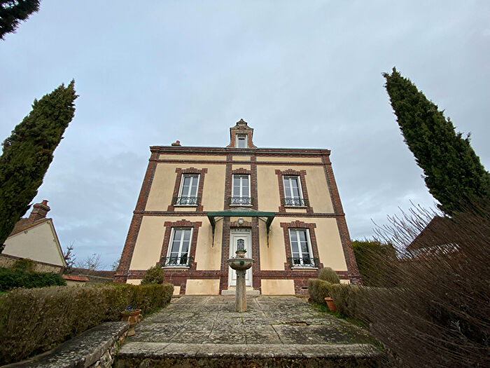 Maison à louer - Damville - 6 pièces - 4 chambres