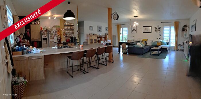 Maison à vendre - Dol-de-Bretagne - 7 pièces - 4 chambres