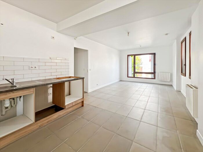 Appartement à vendre - Saint-Denis, Péri, Langevin, Stalingrad, Politzer - 3 pièces - 2 chambres