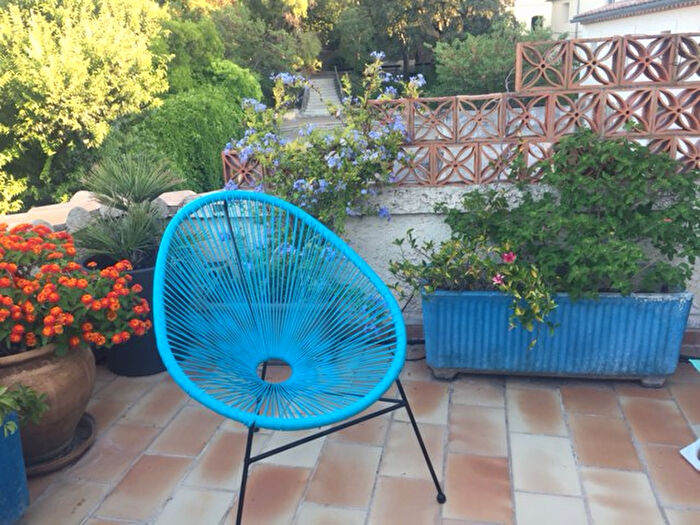 Appartement à louer - Nîmes, Tour Magne - 4 pièces - 2 chambres