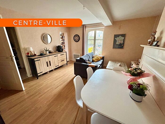 Appartement à louer - Saint-Aubin-du-Cormier - 3 pièces - 2 chambres
