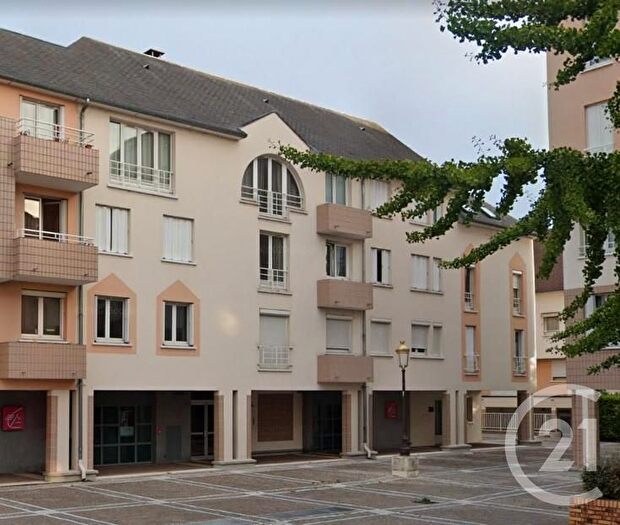 Appartement à louer - Viry-Châtillon, Centre-ville - 5 pièces - 3 chambres