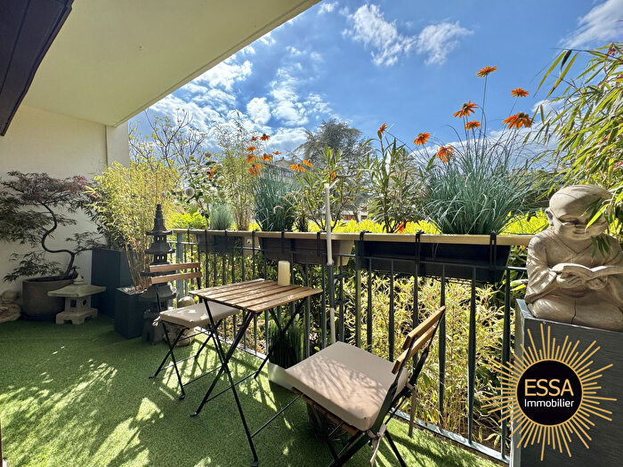 Noisy-le-Roi : Appartement 5 pièces à vendre