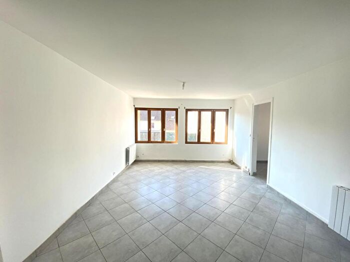 Maison à louer - Coulommiers, Centre-ville - 2 pièces - 1 chambre