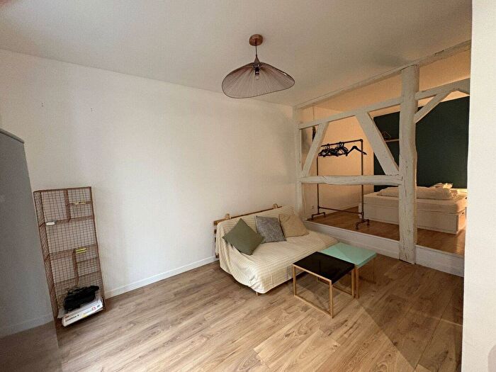 Appartement à louer - Amiraux-Simplon-Poissonniers, Paris ème - 1 pièce