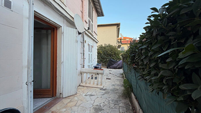 Appartement à vendre - Nice, Madeleine - 1 pièce