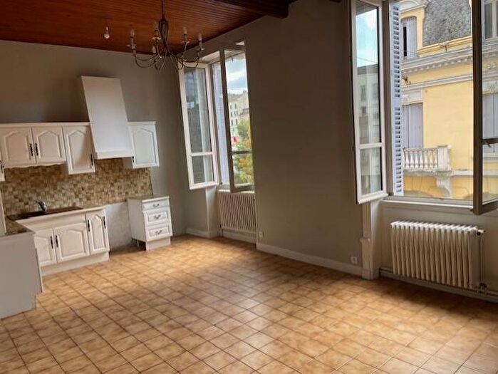 Appartement à louer - Oyonnax - 5 pièces - 4 chambres