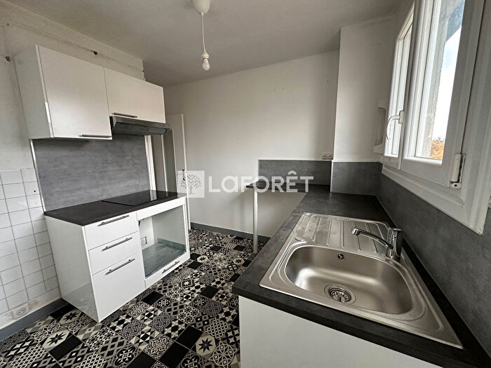 Appartement à louer - Plaisir, Centre-ville, Château - 3 pièces - 2 chambres