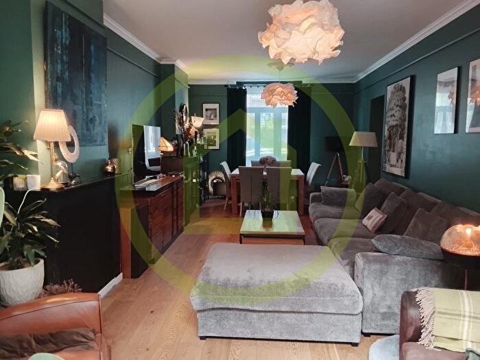 Maison à vendre - Valenciennes - 6 pièces - 3 chambres