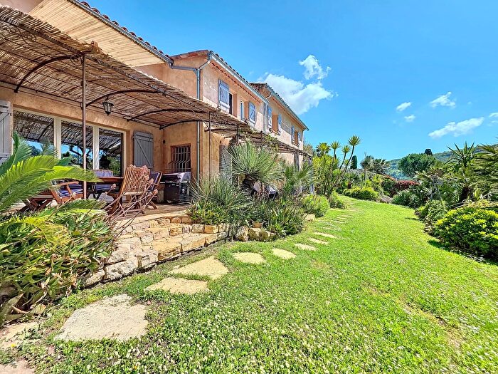 Maison à vendre - Le Bar-sur-Loup - 6 pièces - 4 chambres