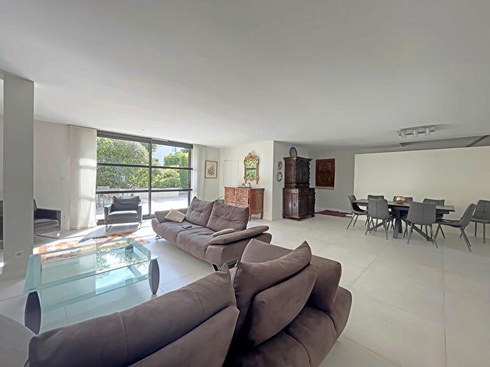 Maison à vendre - Saint-Étienne, Bernay, Valfuret - 7 pièces - 3 chambres