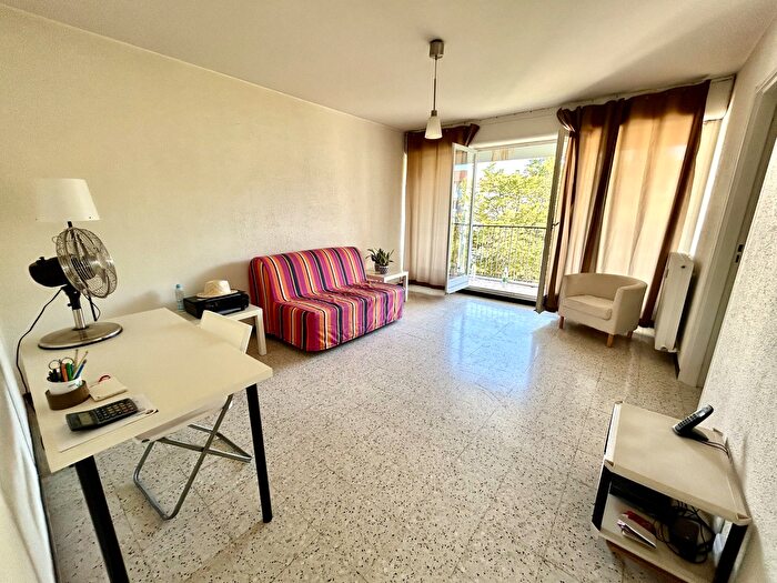 Appartement à vendre - Nîmes, Bir-Hakeim - 2 pièces - 1 chambre
