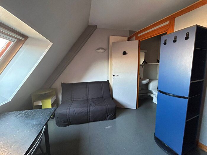 Appartement à louer - Centre Ville, Reims - 1 pièce