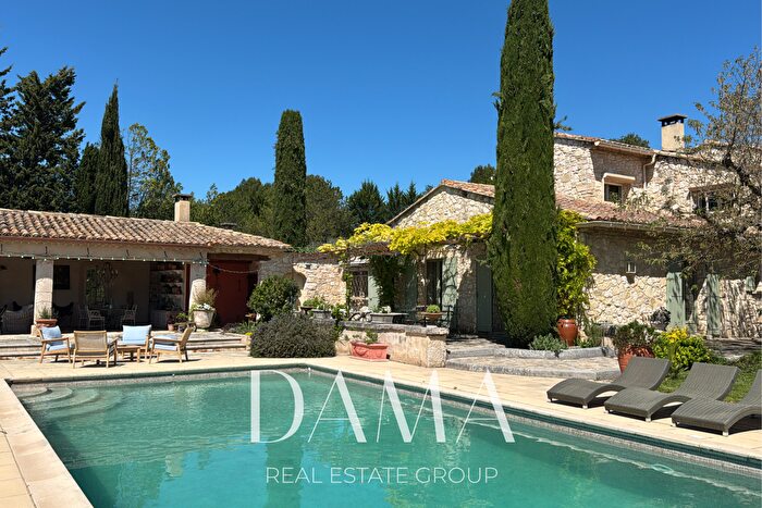 Maison à vendre - Pernes-les-Fontaines - 10 pièces - 5 chambres