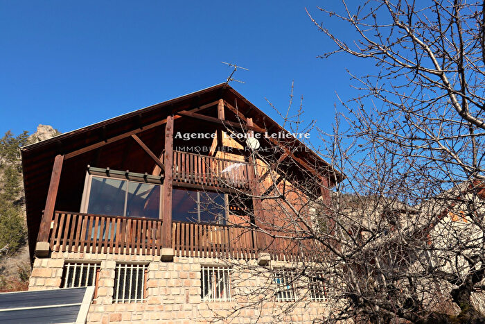 Maison à vendre - Colmars - 9 pièces - 5 chambres