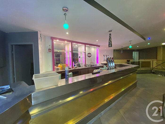 Maison à vendre - Évry, Les Pyramides - 1 pièce - 1 chambre