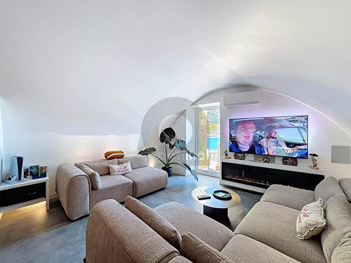 Menton, Hôtel de Ville, Vieille Ville, Musée, Madone, Carnolès : Appartement 4 pièces à louer