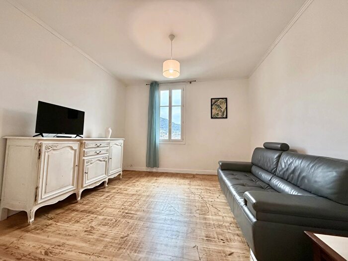 Maison à louer - Nice, Pasteur - 3 pièces - 2 chambres