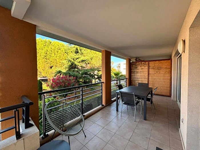 Appartement 3 pièces à louer à Villeneuve, Fréjus