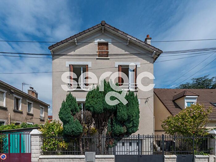 Maison à vendre - Bobigny, Edouard Vaillant - 6 pièces - 4 chambres