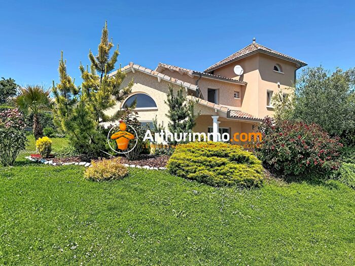 Bourgoin-Jallieu : Maison 5 pièces à vendre