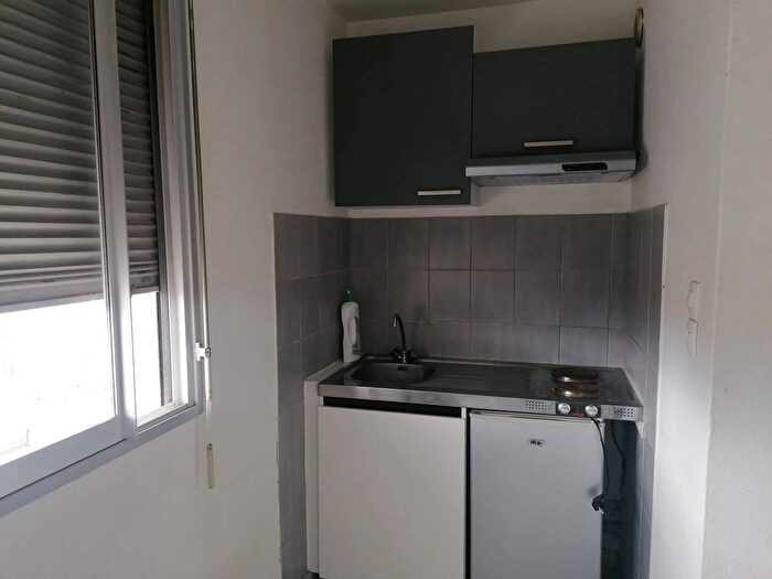Beaucaire, Nîmes - Appartement 1 pièce à louer