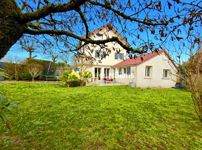 Maison à vendre - Saint-Germain-en-Laye - 7 pièces - 5 chambres