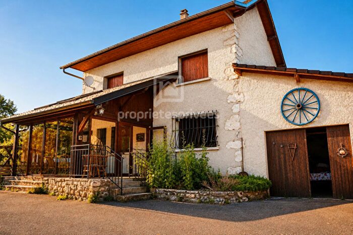 Saint-Pierre-de-Curtille - Maison 3 pièces à vendre