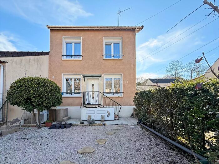 Appartement à vendre - Noisy-le-Grand, Centre-ville - 3 pièces - 2 chambres