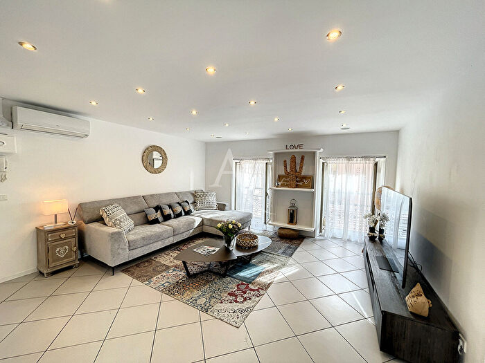 Appartement 3 pièces à louer - Cannes, Centre-ville