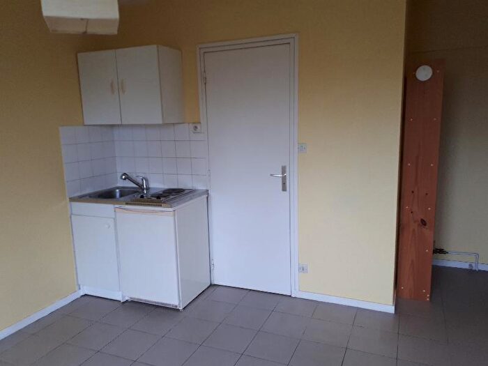 Appartement 1 pièce à Bordeaux, Saint-Christoly, à louer