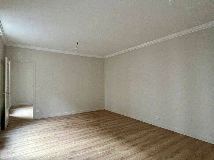 Appartement à louer - Grandes Carrières-Clichy, Paris ème arrondissement - 2 pièces - 1 chambre