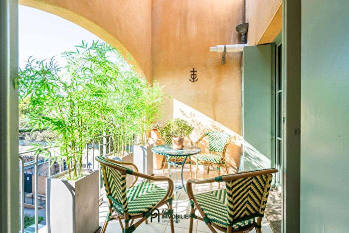 Appartement à vendre - Uzès - 4 pièces - 3 chambres