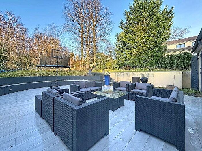 Maison à vendre - Bourron-Marlotte - 6 pièces - 5 chambres