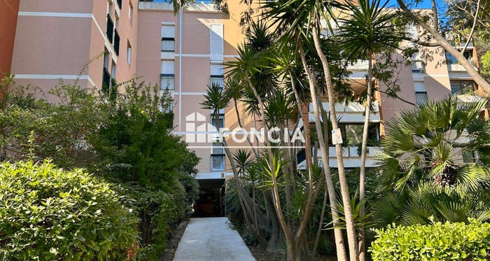 Centre Ville-Peyron, La Seyne-sur-Mer : Appartement 4 pièces à louer