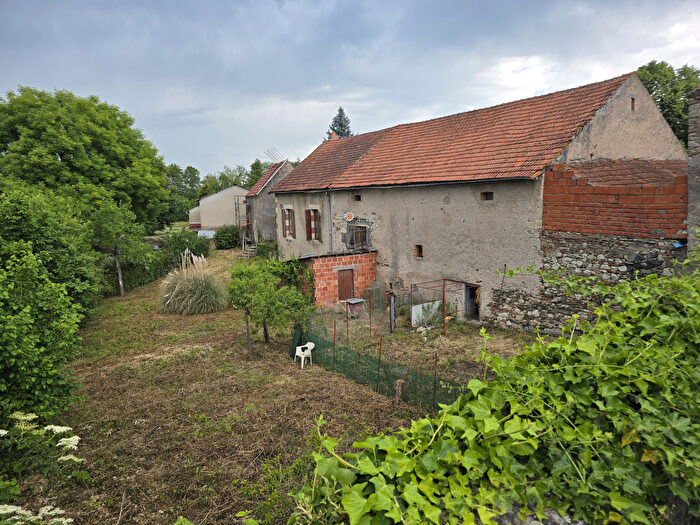 Maison à vendre - Creuzier-le-Neuf - 4 pièces - 3 chambres