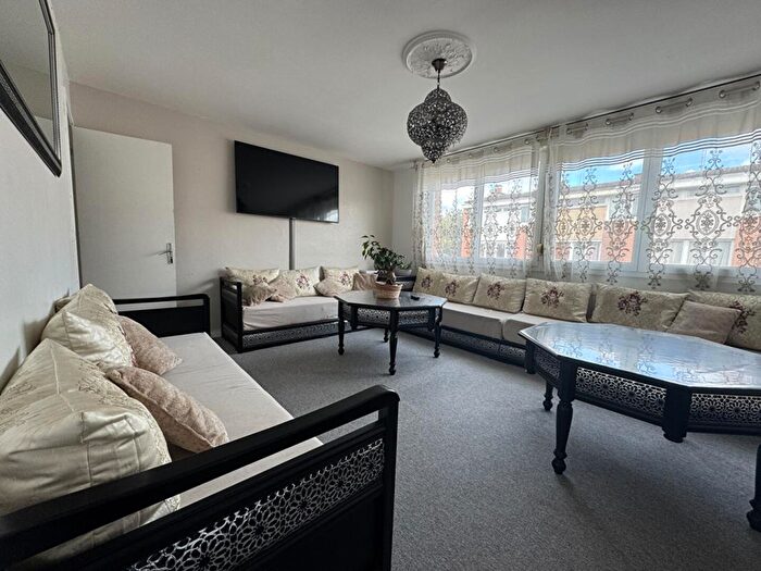 Maison à vendre - Loos, Oliveaux - 5 pièces - 4 chambres