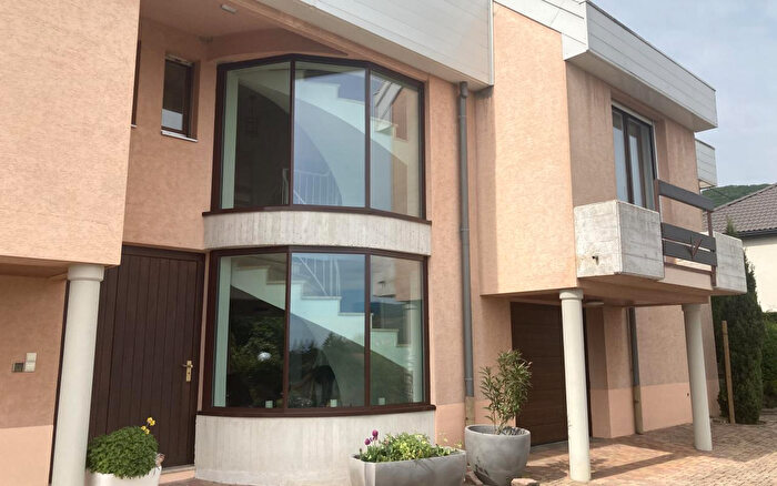 Maison à vendre - Wintzenheim - 7 pièces - 5 chambres