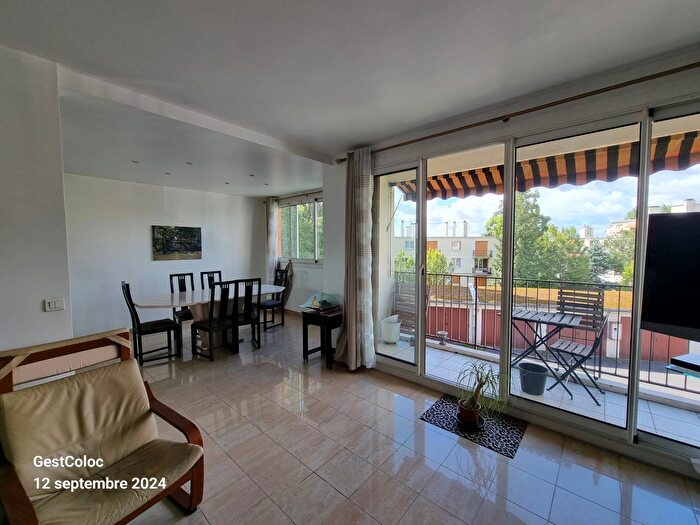 Appartement à vendre - Le Raincy, Côteaux - 4 pièces - 2 chambres